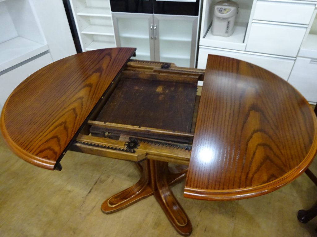 » Shin-Lee 伸長式円卓ダイニングテーブル 入荷致しました|愛品倶楽部 柏店 | リサイクルショップ 中古品の買取は愛品倶楽部・愛品館